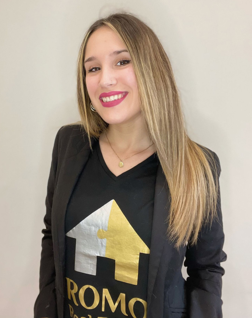 Ariana Vázquez - Romo Real Estate